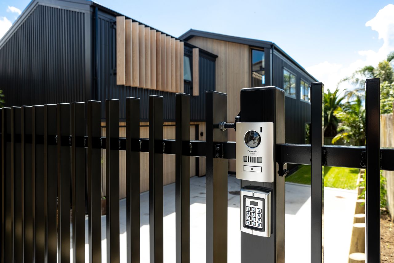 Paladin gates | Urban Group